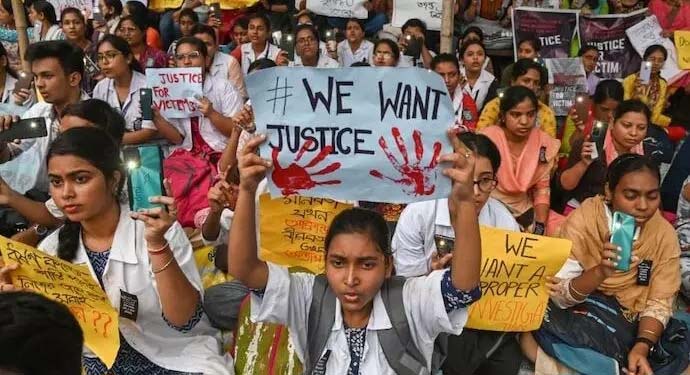 SC takes cognisance of Kolkata rape-murder, cops summon ex-BJP MP over medic's identity